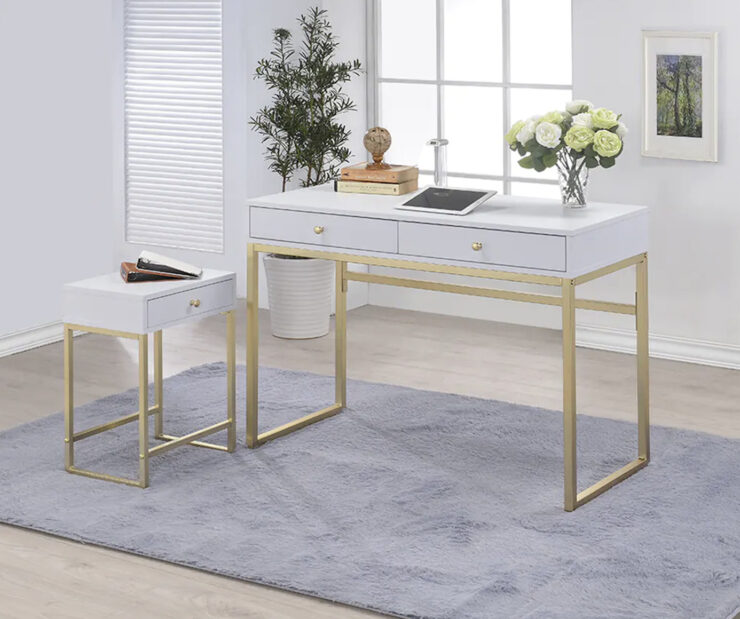 17 Desk Decor Ideas for Workplace and Cubicle Decor | Chanty